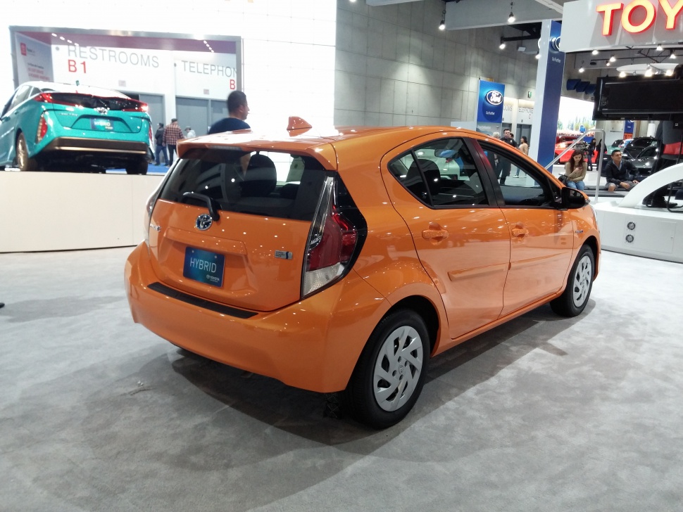 Toyota Prius technical specifications and fuel economy